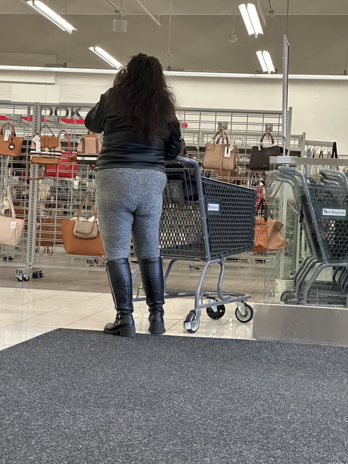 A very long back - 9GAG