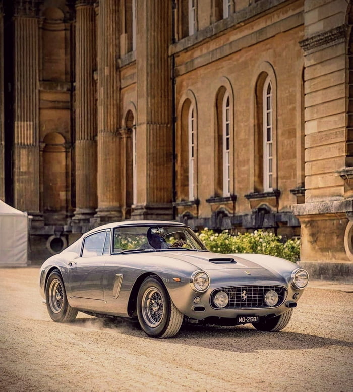 Your daily dose of Ferrari - 9GAG