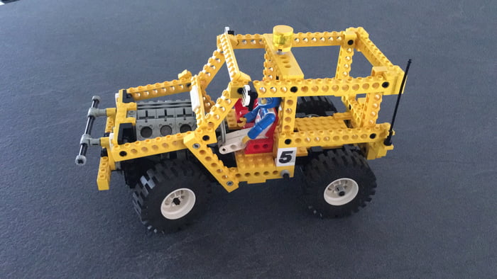 Lego Technic 1990 - Set 8850 - 9GAG