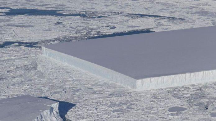 NASA finds a perfectly cut, trillion-ton rectangular iceberg floating ...