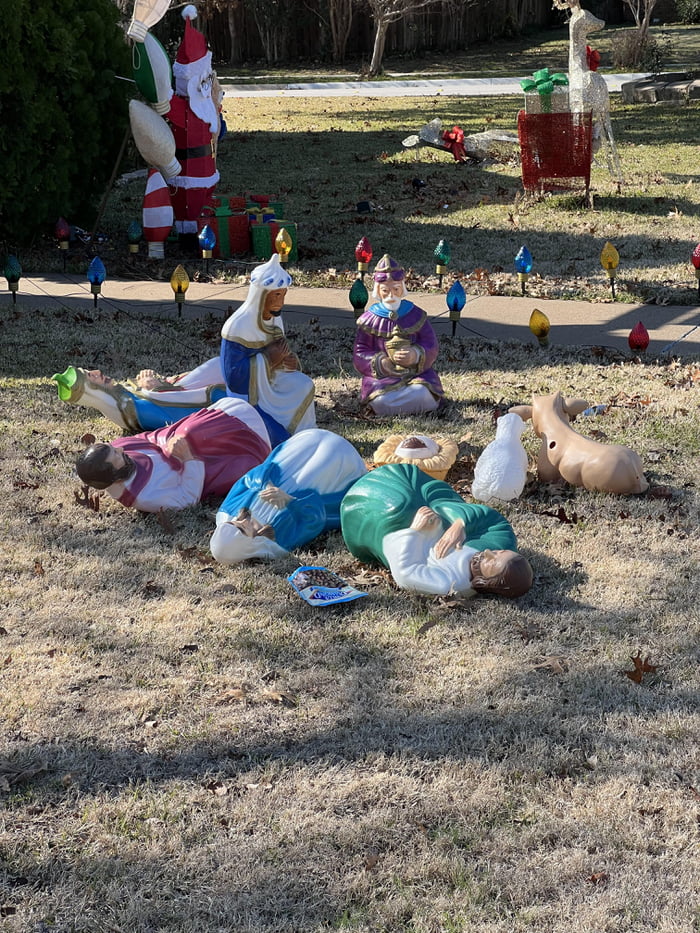 Neighbor’s party got out of control last night - 9GAG