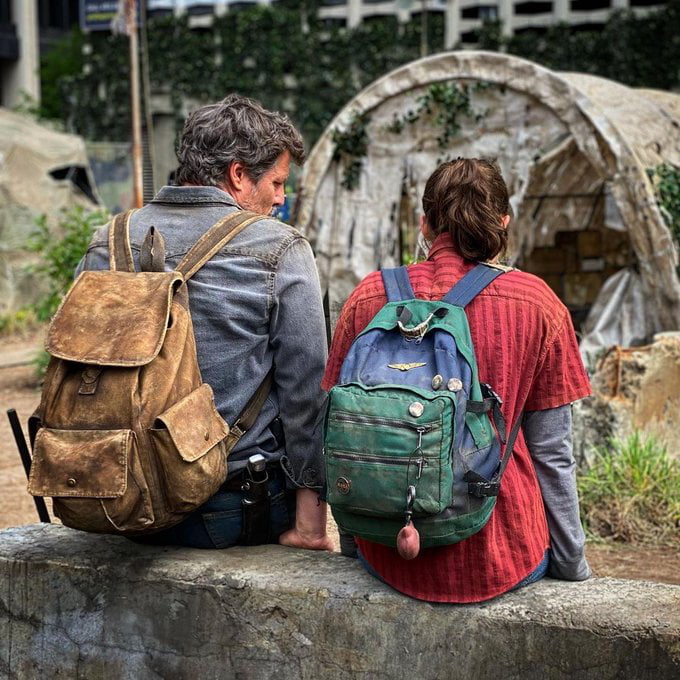 Pedro Pascal And Bella Ramsey Crack Up In 'The Last of Us' Bloopers - 9GAG