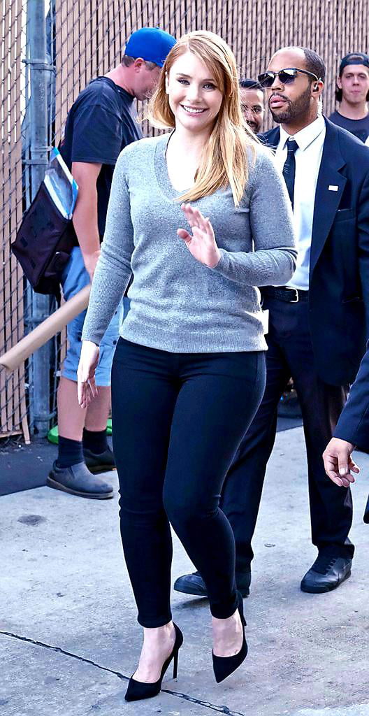 Bryce Dallas Howard...Before the mom jeans - 9GAG