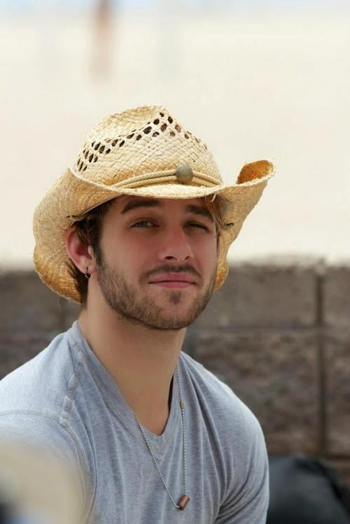 Quinn Christopher Jaxon - 9GAG