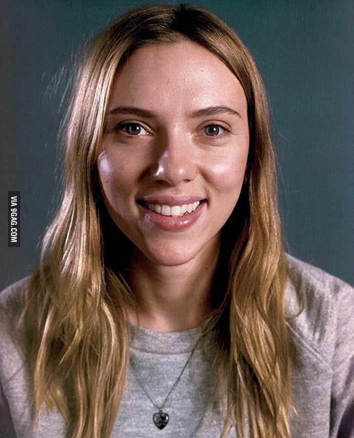 Scarlett Johansson has a tooth in the center of her face - 9GAG