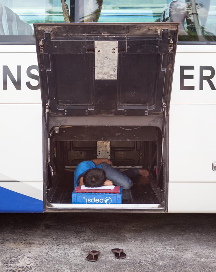 LOL is u ded? - 9GAG