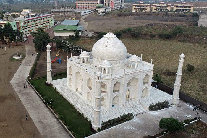 A man built a mini Taj Mahal for his wife. The home cost about $260,000 ...