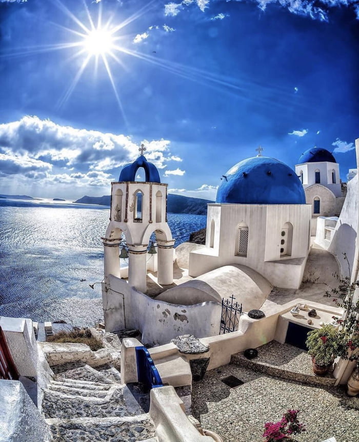 Bathed In Blue Rooftop, Greece - 9GAG