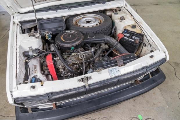 The Yugo has its spare tire in the engine bay - 9GAG