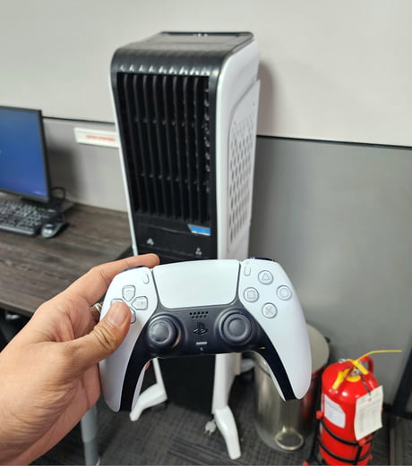 Best Funny ps5 pro Memes - 9GAG