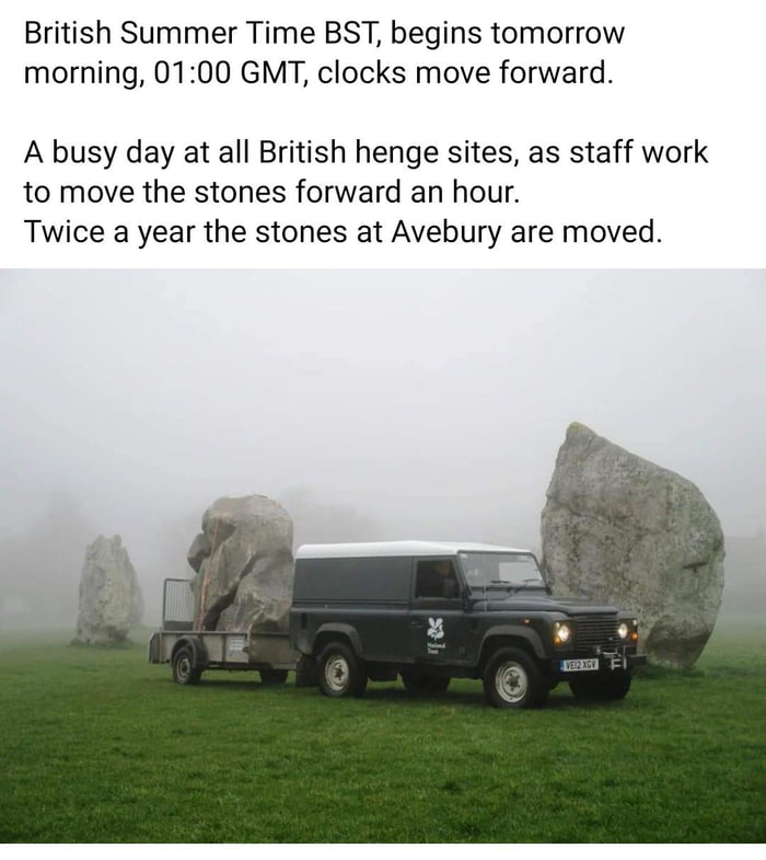 It was a busy night at Stonehenge last night - 9GAG