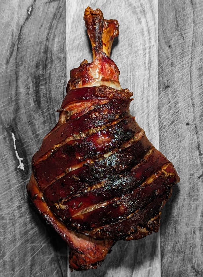 Smoked suckling pig leg - 9GAG