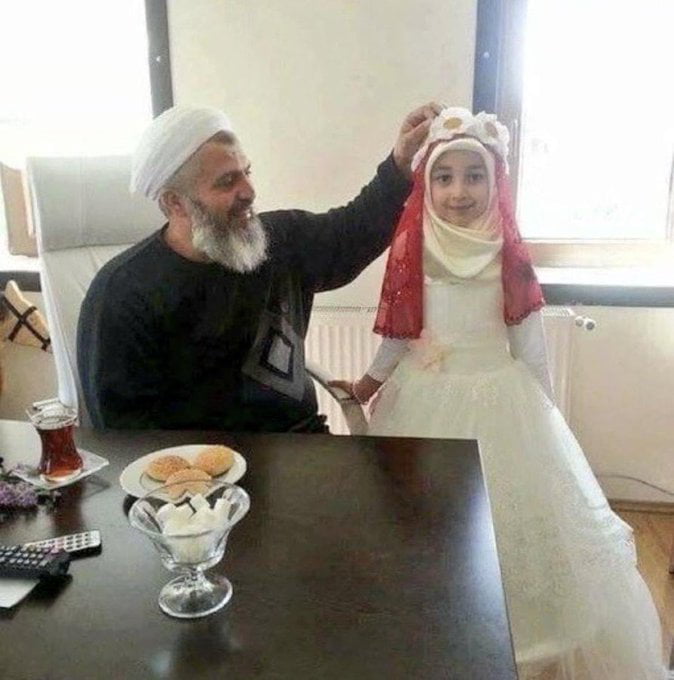 Showing of his New Wife - 9GAG