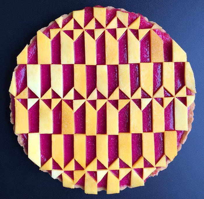 Baker Creates Geometric Pies With Mesmerizing Colors and Patterns - 9GAG
