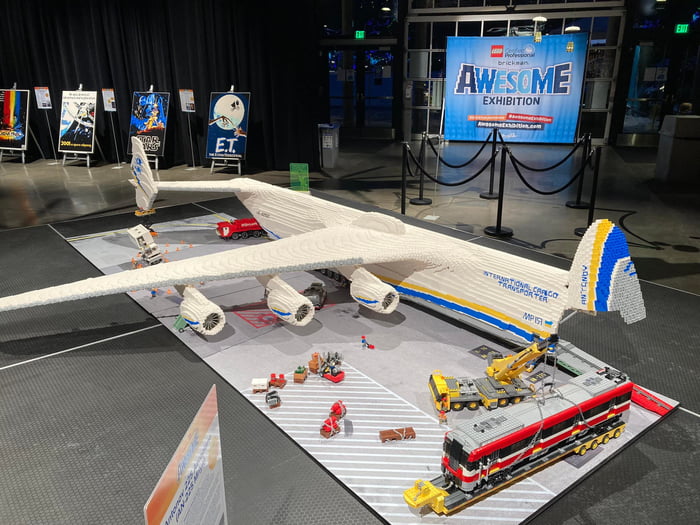 LEGO should make an AN-225 Mriya set - 9GAG