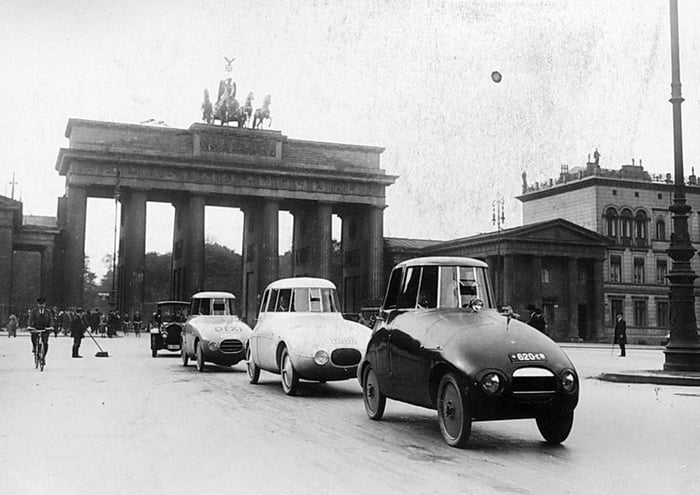 The first aerodynamic cars ever: Prototypes of the Jaray-Ley T6 1500cc ...