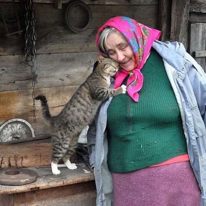 Just a random pic of babushka and her cat - 9GAG