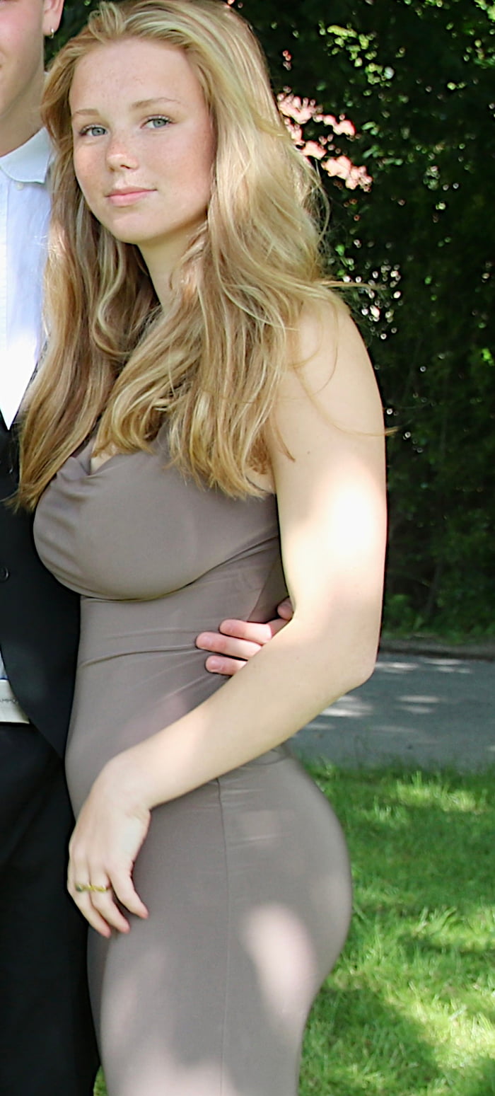 Slim and Busty Blond - 9GAG