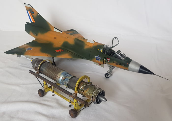 Scale modelling during isolation...1/32 Mirage III CZ in South African ...