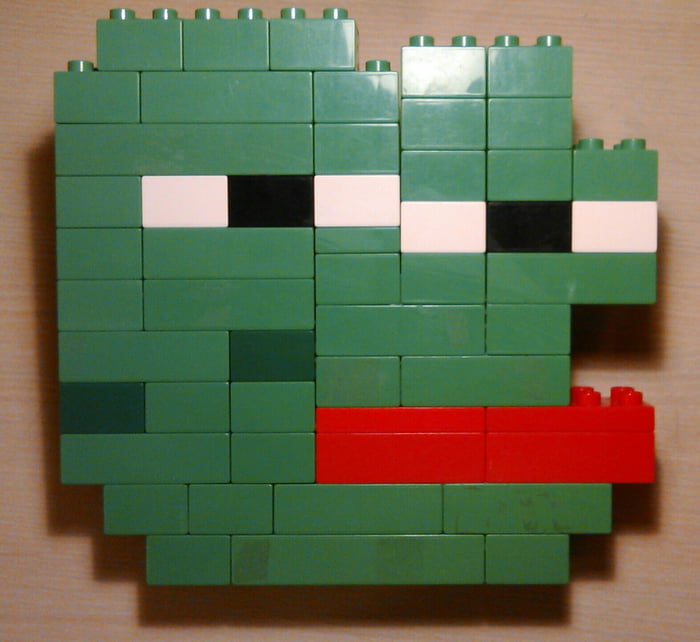 Lego Pepe - 9GAG