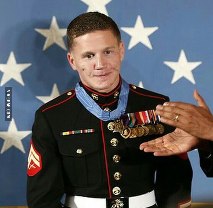 Retired USMC hero kyle Carpenter who saved the lives of others by ...