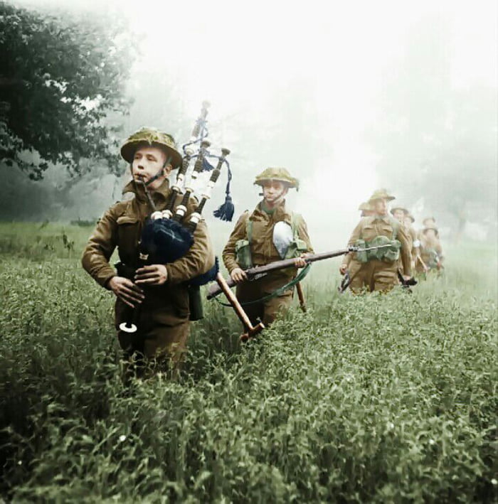 Uploading a WW2 Photograph occasionally #90 Led by their piper, men of ...