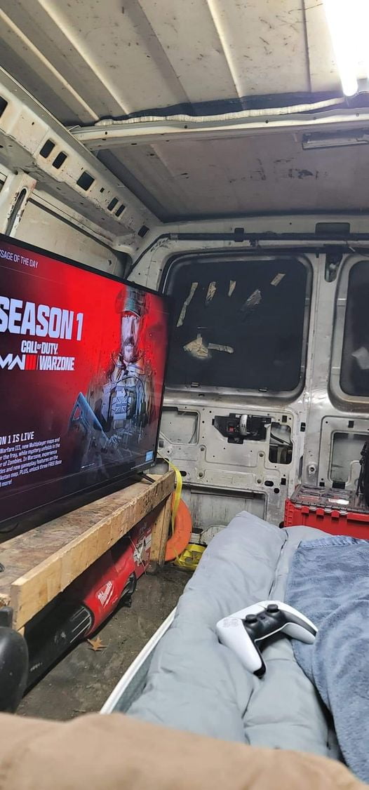 Rate my setup. I recently started a new life after breaking up with my ...