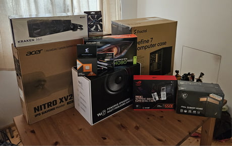 Best Funny pc build Memes - 9GAG