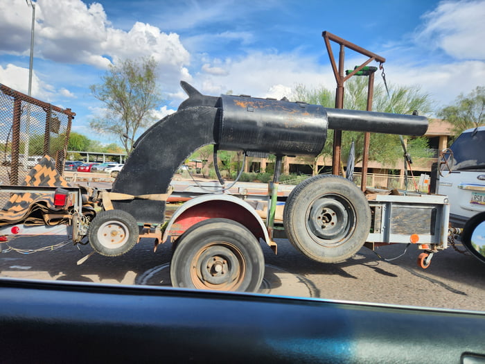 Nothing says 'Merica! Like a gun shaped grill/smoker. - 9GAG