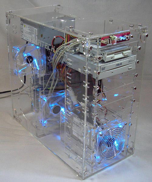 Around 2005, this type of computer housing was the most ultimate you ...