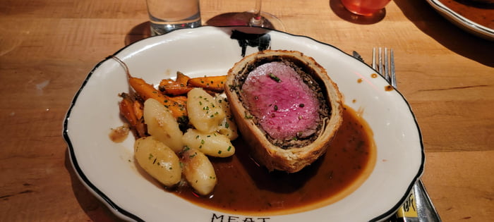 Beef Wellington, Tourne Potatoes, Glazed Carrots w/ Periguez Sauce - 9GAG
