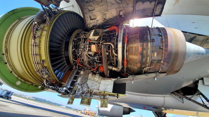 Boeing 777-300ER engine. The powerful GE90-115B (that's my favorite ...