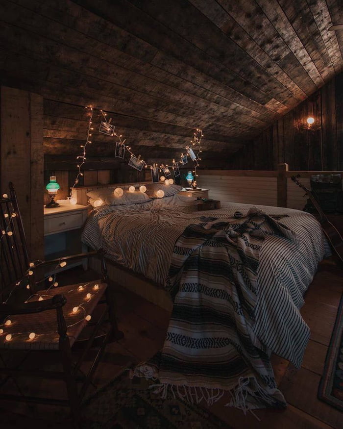 A Cosy Attic Bedroom - 9GAG