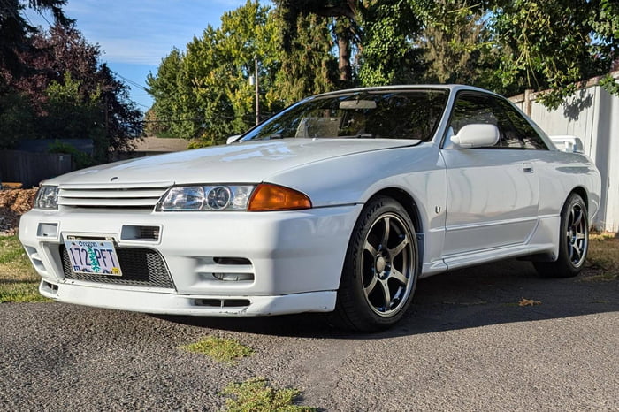 1990 Nissan Skyline GT-R (R32) - 9GAG