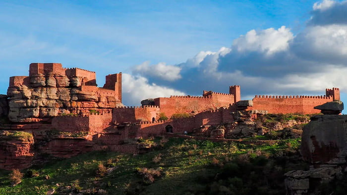 Castle of Peracense "the Red Castle", Spain - 9GAG