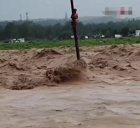 Best Funny flood Memes - 9GAG