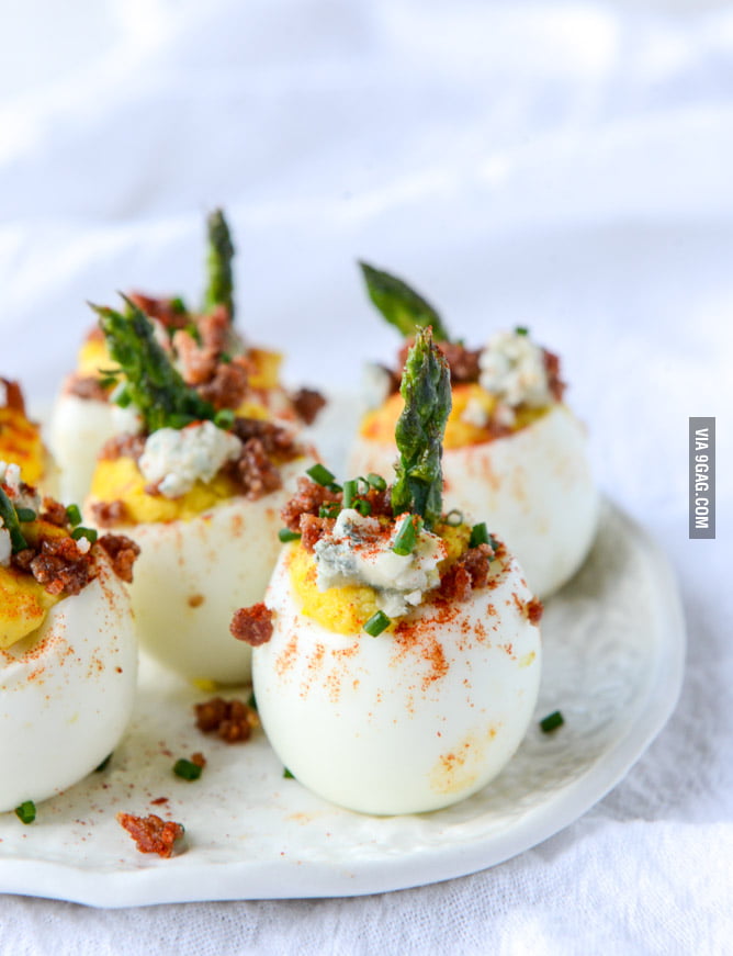 Bacon Blue Deviled Eggs with Roasted Garlic and Asparagus - 9GAG