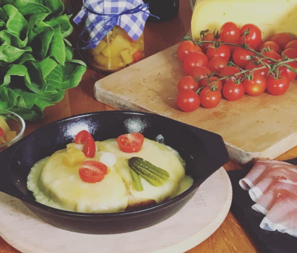 I have a question for the swiss ppl, I'm trying to make an authentic ...