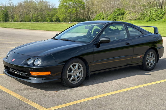 2000 Acura Integra Type R (DC2) - 9GAG