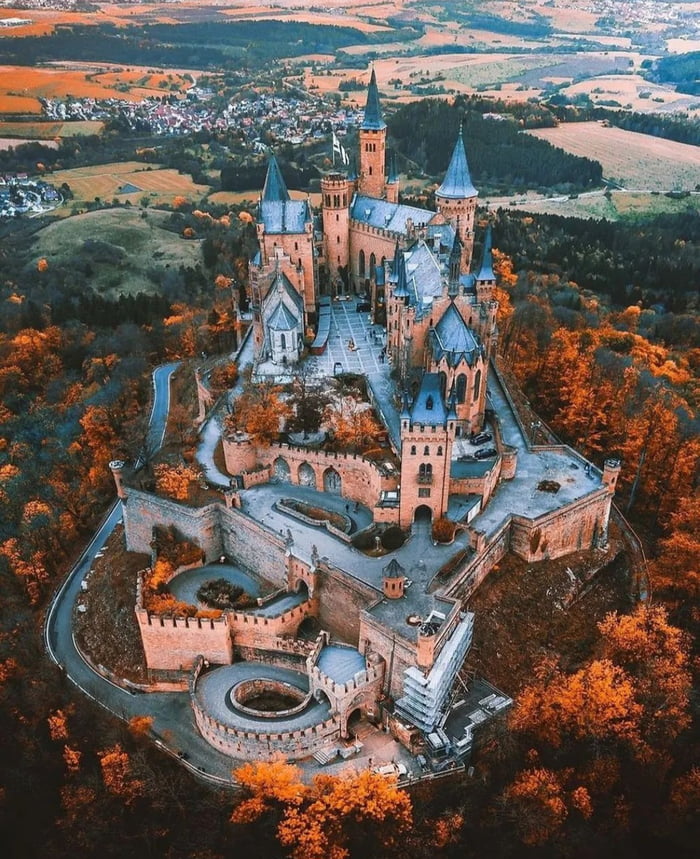 Hohenzollern Castle, Germany. - 9GAG