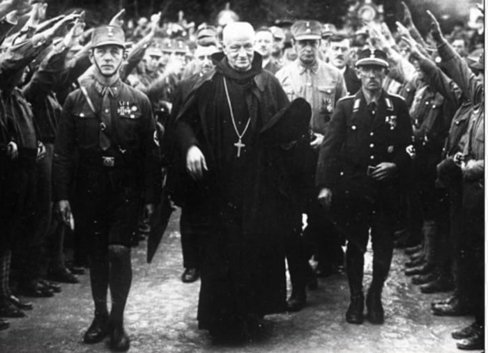 The Catholic Church with the Nazi Third Reich - 9GAG