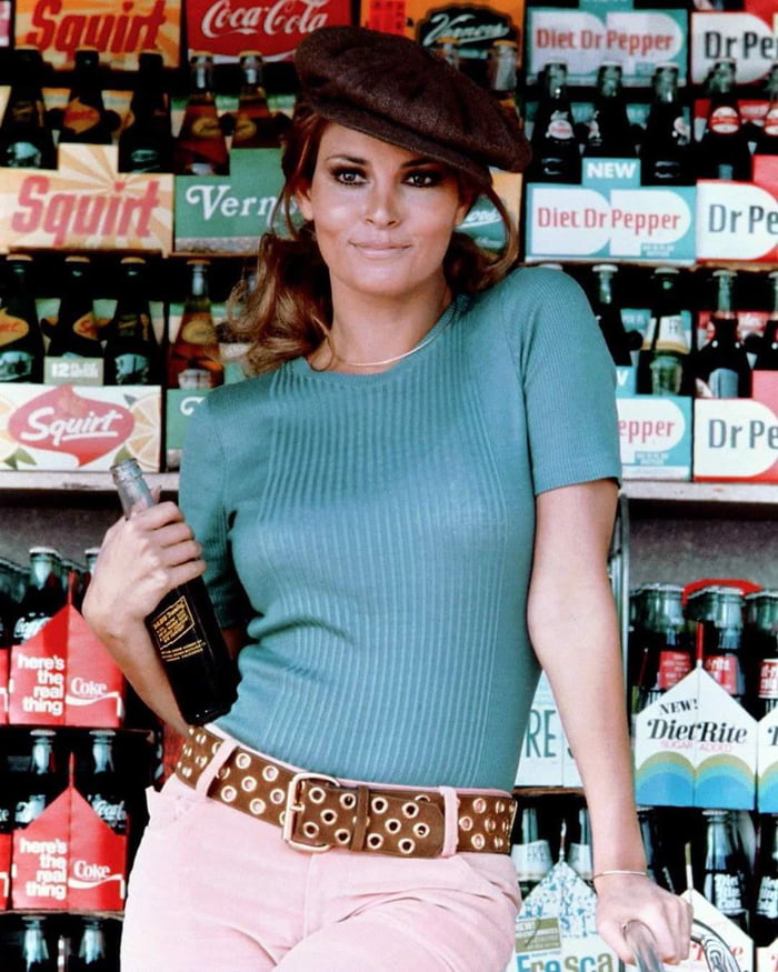 Raquel Welch, 1960s - 9GAG