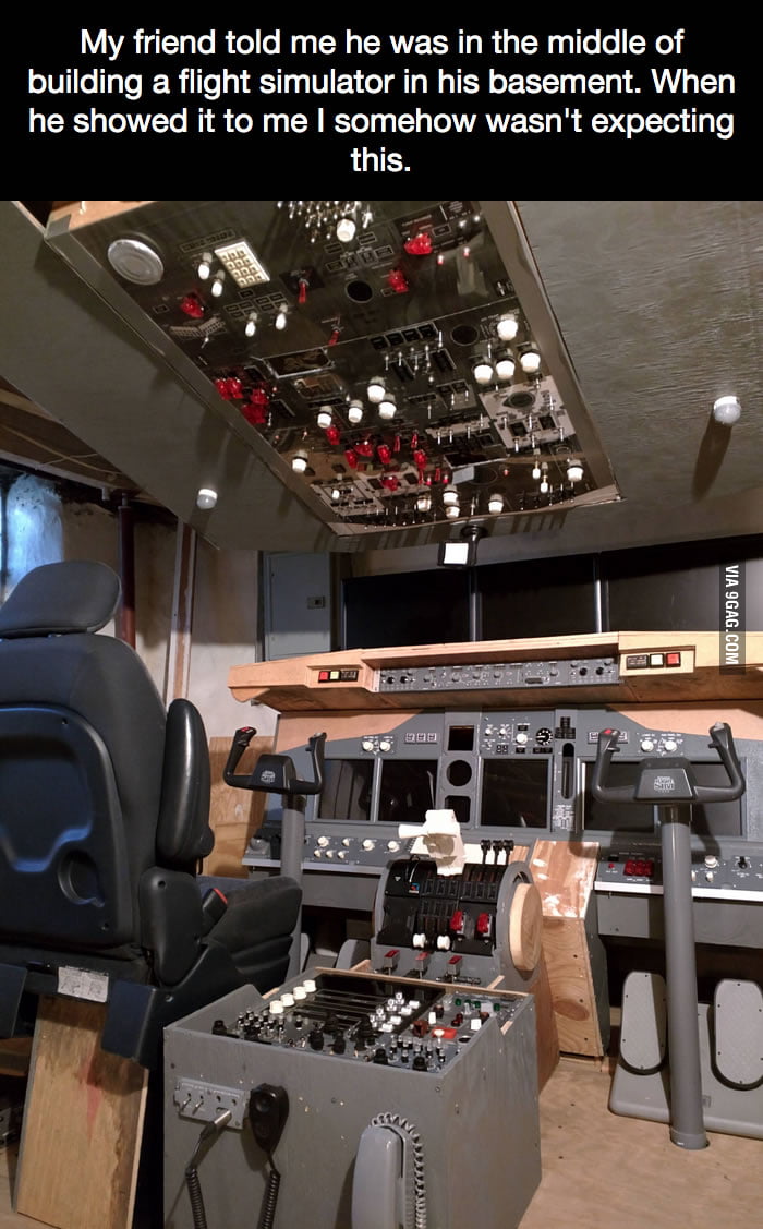 I want this flight simulator so bad... - 9GAG