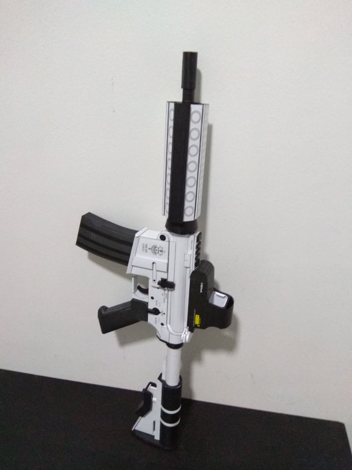 Papercraft M4 Carbine (Oct 11, update) - 9GAG