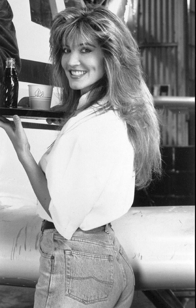 1990 - Crystal Bernard from Wings - 9GAG