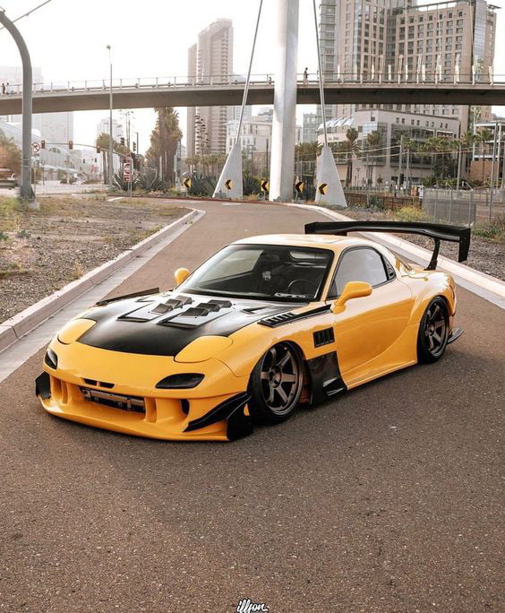 Yellow Mazda RX-7(FD3S) - 9GAG