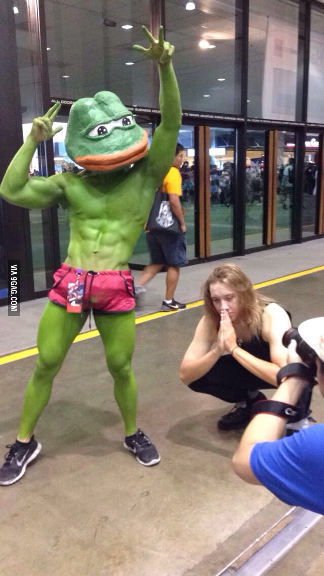 Rare Pepe Cosplay - 9GAG
