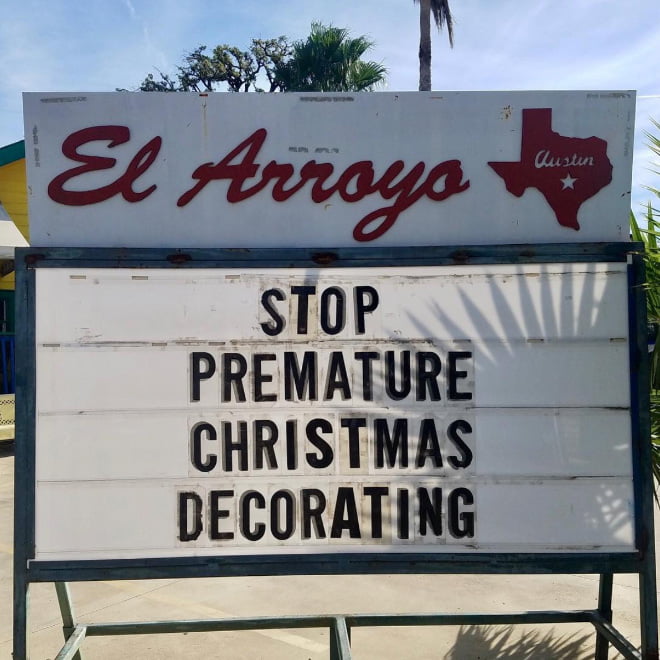 This Restaurant In Austin Earned Some Fames For Funny Signs - 9GAG