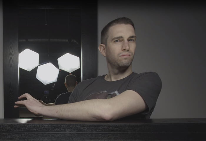 Unbox Therapy finally revealed Jack - 9GAG