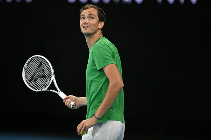 Daniil Medvedev looking cute - 9GAG